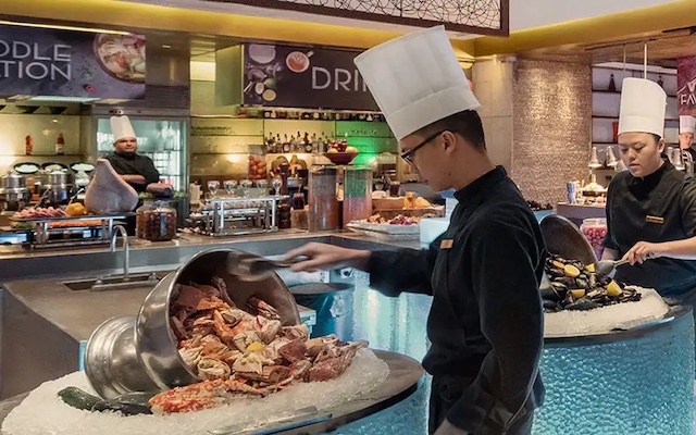 Seafood All You Can at This Top Hotel Buffet for Just P3,500