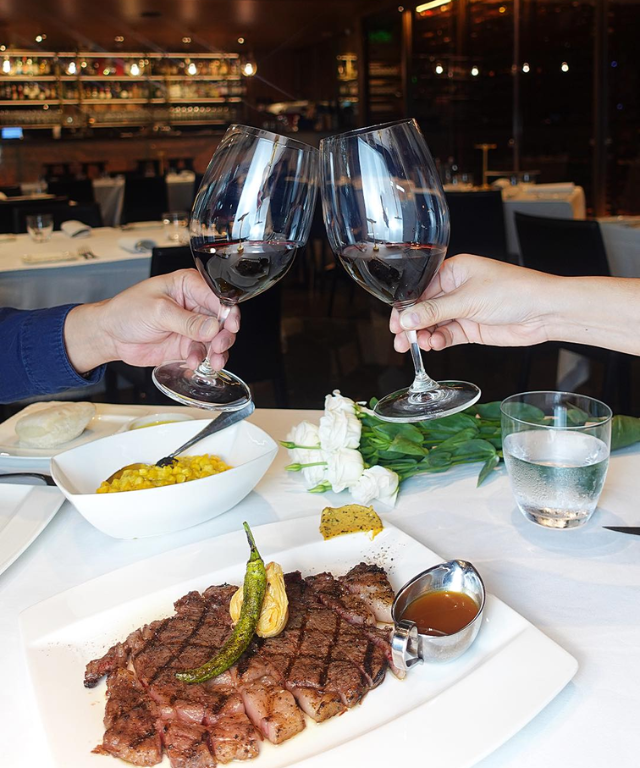 Dining and Restaurant Credit Card Promos in October 2025