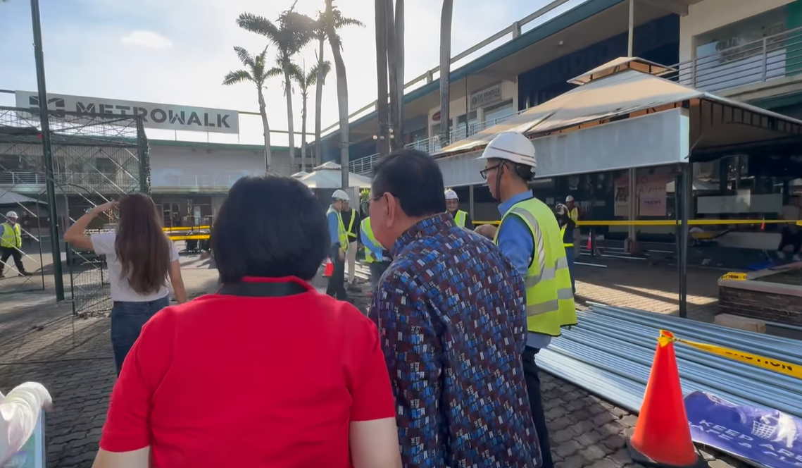 End of an Era: Metrowalk Demolition Begins to Make Way for Metro Manila ...