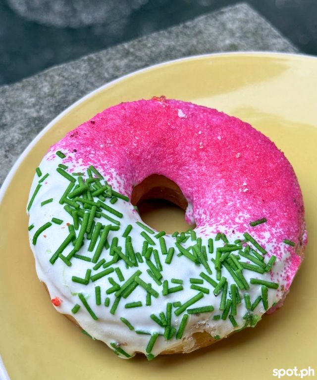 Good News: This Convenience Store's Got Glinda and Elphaba-Inspired Sweets